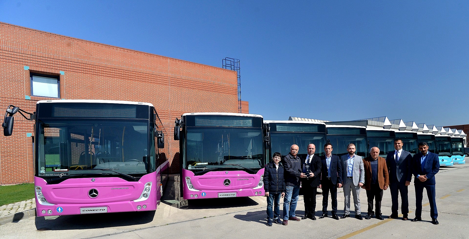 Şehrin Yeni Yıldızı CONECTO « Türkiye Ticari Araçlar İhtisaslaşmış ...